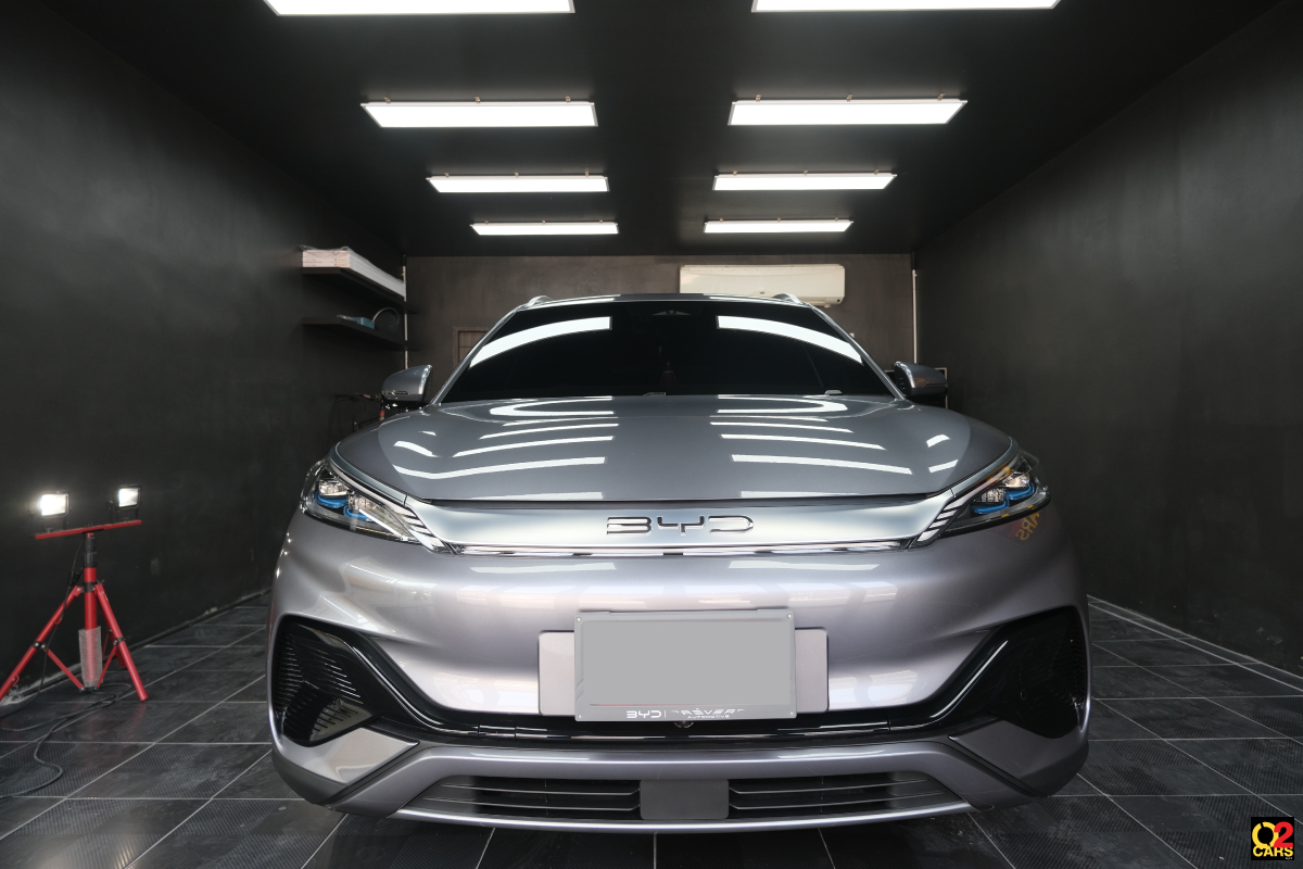 ผลงานเคลือบเซรามิก (เคลือบแก้ว) BYD OTTO3 สีเทา ด้วย GYEON Q2 PURE EVO ...